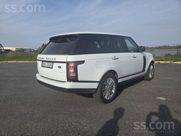 White Land Rover Range Rover 2014 in Jurmala, with an engine capacity of 4.40 L and mileage of 192 thousand km for 22200 €, photo 5 on AUTOMOTO.COM.LV