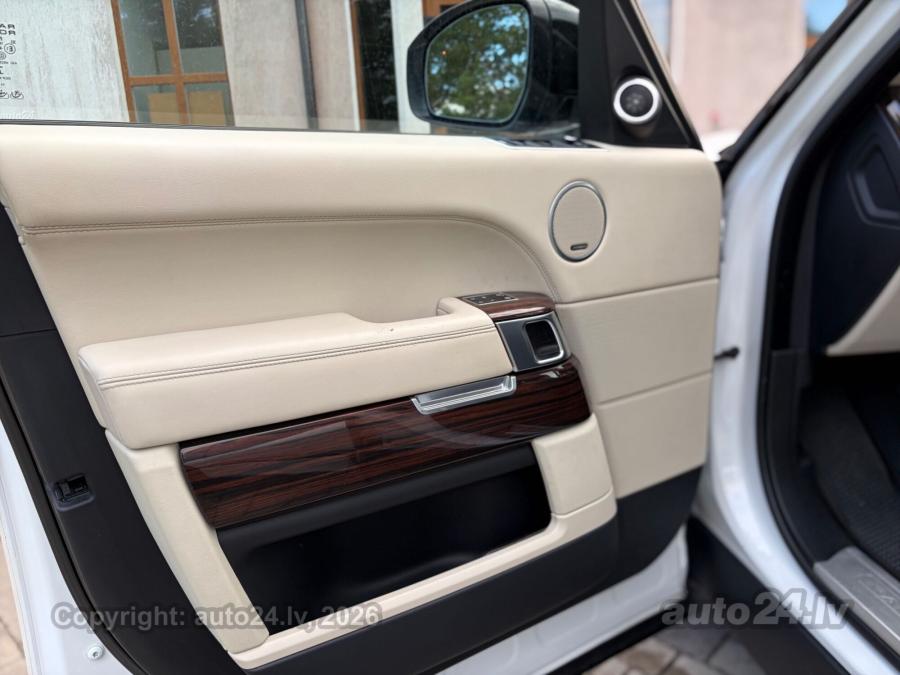 Balts Land Rover Range Rover 2014 Pērnava, ar dzinēja tilpumu 5.00 L un nobraukumu 175 tūkst. km par 28500 €, foto 16 vietnē AUTOMOTO.COM.LV