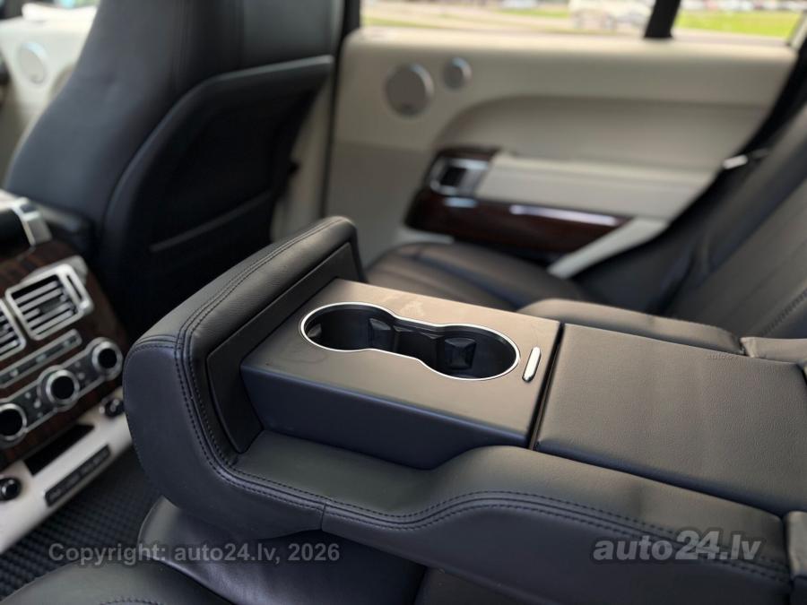 Balts Land Rover Range Rover 2014 Pērnava, ar dzinēja tilpumu 5.00 L un nobraukumu 175 tūkst. km par 28500 €, foto 21 vietnē AUTOMOTO.COM.LV