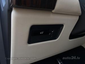 Balts Land Rover Range Rover 2014 Pērnava, ar dzinēja tilpumu 5.00 L un nobraukumu 175 tūkst. km par 28500 €, foto 22 vietnē AUTOMOTO.COM.LV