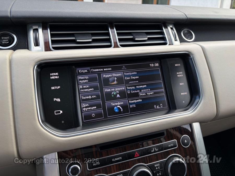 Balts Land Rover Range Rover 2014 Pērnava, ar dzinēja tilpumu 5.00 L un nobraukumu 175 tūkst. km par 28500 €, foto 29 vietnē AUTOMOTO.COM.LV
