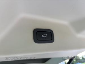 Balts Land Rover Range Rover 2014 Pērnava, ar dzinēja tilpumu 5.00 L un nobraukumu 175 tūkst. km par 28500 €, foto 30 vietnē AUTOMOTO.COM.LV