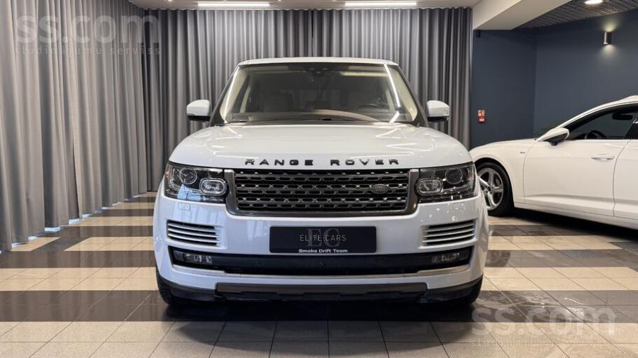 White Land Rover Range Rover 2017 in Riga, with an engine capacity of 3.00 L and mileage of 131 thousand km for 32990 €, photo 2 on AUTOMOTO.COM.LV