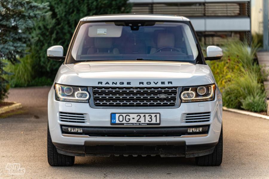 White Land Rover Range Rover 2017 in Klaipeda, with an engine capacity of 3.00 L and mileage of 130 thousand km for 32999 €, photo 3 on AUTOMOTO.COM.LV
