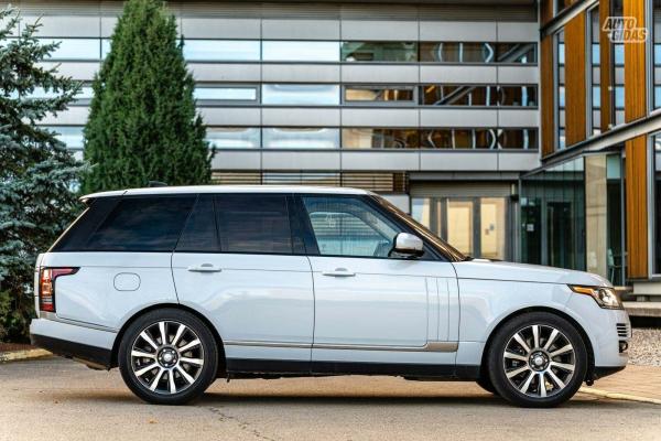 White Land Rover Range Rover 2017 in Klaipeda, with an engine capacity of 3.00 L and mileage of 130 thousand km for 32999 €, photo 4 on AUTOMOTO.COM.LV