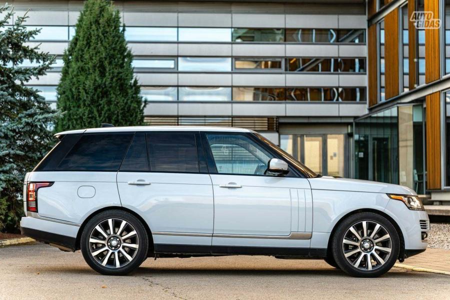 White Land Rover Range Rover 2017 in Klaipeda, with an engine capacity of 3.00 L and mileage of 130 thousand km for 32999 €, photo 4 on AUTOMOTO.COM.LV
