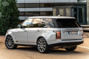 White Land Rover Range Rover 2017 in Klaipeda, with an engine capacity of 3.00 L and mileage of 130 thousand km for 32999 €, photo 6 on AUTOMOTO.COM.LV