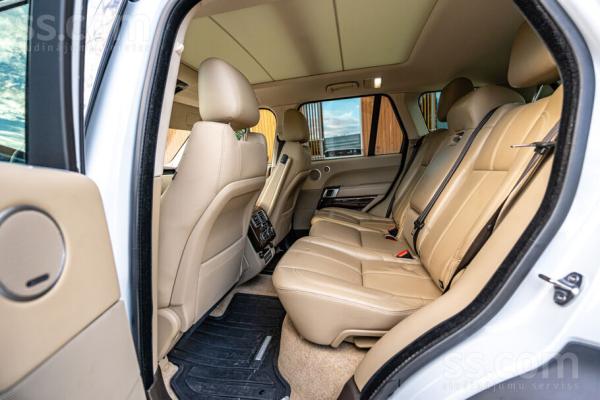 Balts Land Rover Range Rover 2017 Rīga, ar dzinēja tilpumu 3.00 L un nobraukumu 135 tūkst. km par 30500 €, foto 7 vietnē AUTOMOTO.COM.LV
