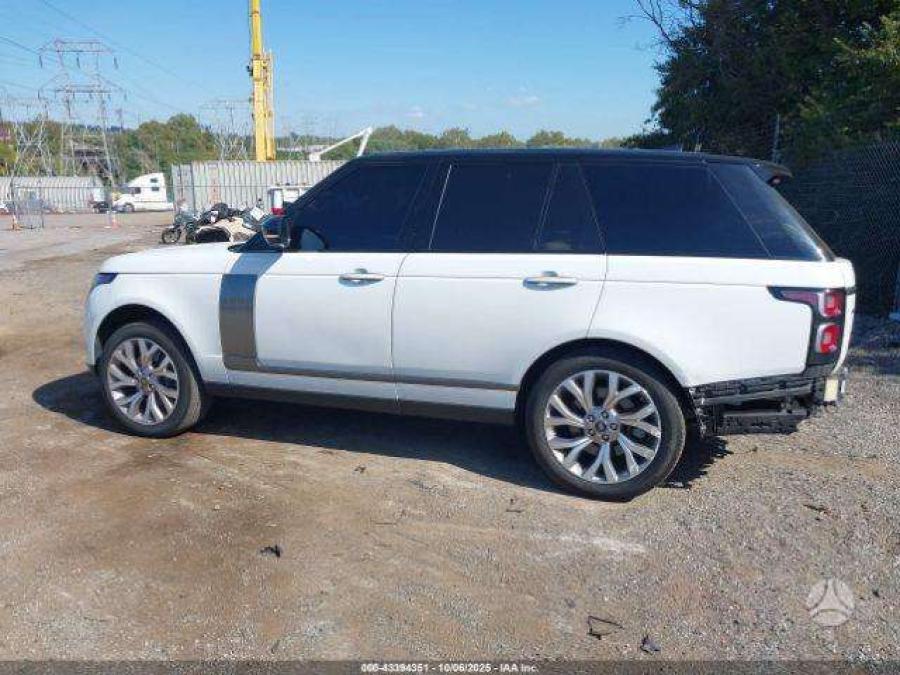 White Land Rover Range Rover 2018 in Klaipeda, with an engine capacity of 5.00 L and mileage of 90 thousand km for 16000 €, photo 15 on AUTOMOTO.COM.LV