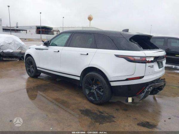 White Land Rover Range Rover 2018 in Klaipeda, with an engine capacity of 2.00 L and mileage of 65 thousand km for 13000 €, photo 3 on AUTOMOTO.COM.LV