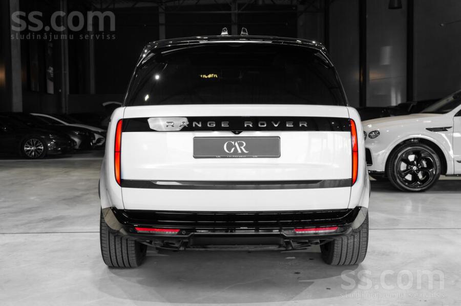 White Land Rover Range Rover 2025 in Riga, with an engine capacity of 4.40 L and mileage of 11 thousand km for 177710 €, photo 6 on AUTOMOTO.COM.LV