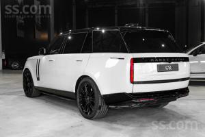 White Land Rover Range Rover 2025 in Riga, with an engine capacity of 4.40 L and mileage of 11 thousand km for 177710 €, photo 7 on AUTOMOTO.COM.LV
