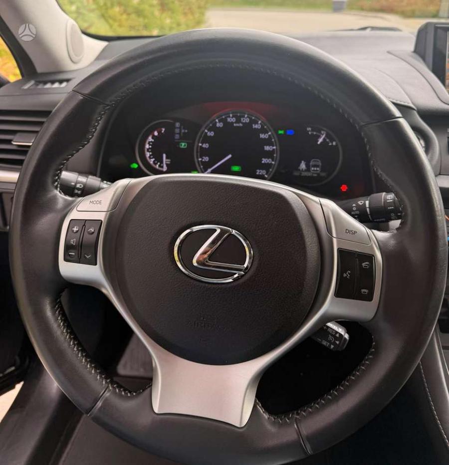 Black Lexus CT 200h 2011 in Vilnius, with an engine capacity of 1.80 L and mileage of 209 thousand km for 7999 €, photo 14 on AUTOMOTO.COM.LV