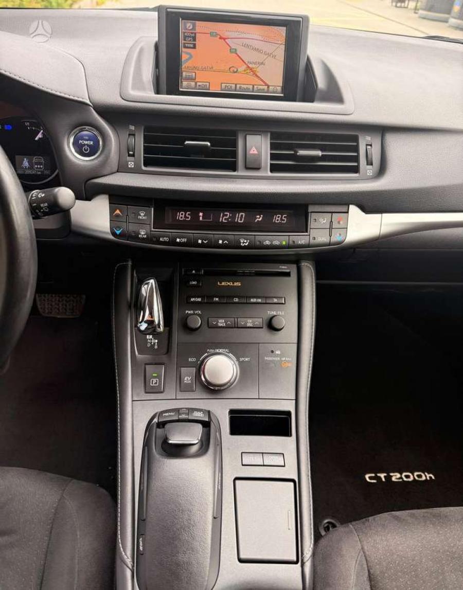 Black Lexus CT 200h 2011 in Vilnius, with an engine capacity of 1.80 L and mileage of 209 thousand km for 7999 €, photo 20 on AUTOMOTO.COM.LV