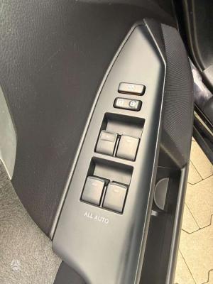 Black Lexus CT 200h 2011 in Vilnius, with an engine capacity of 1.80 L and mileage of 209 thousand km for 7999 €, photo 23 on AUTOMOTO.COM.LV