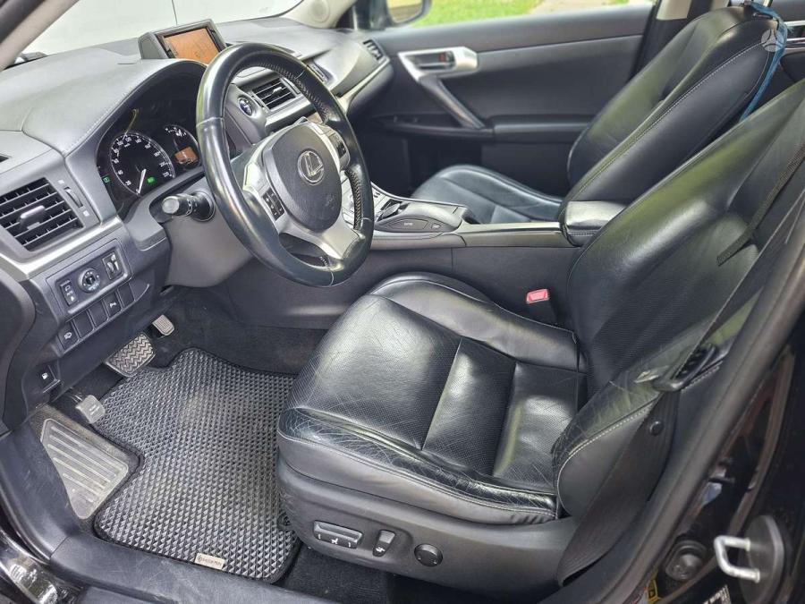 Melns Lexus CT 200h 2011 Viļņa, ar dzinēja tilpumu 1.80 L un nobraukumu 248 tūkst. km par 7300 €, foto 10 vietnē AUTOMOTO.COM.LV