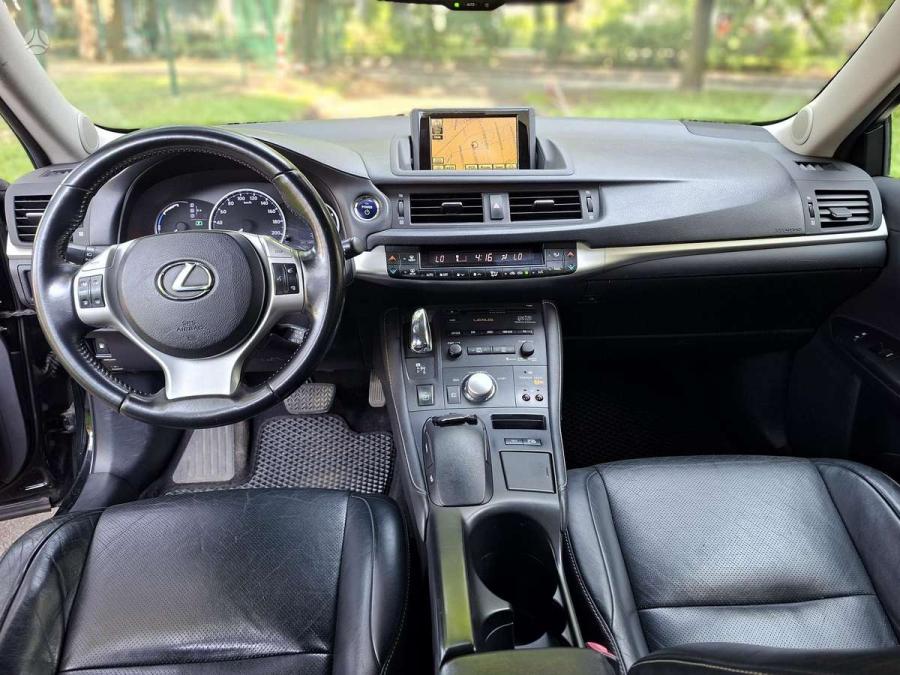 Melns Lexus CT 200h 2011 Viļņa, ar dzinēja tilpumu 1.80 L un nobraukumu 248 tūkst. km par 7300 €, foto 15 vietnē AUTOMOTO.COM.LV