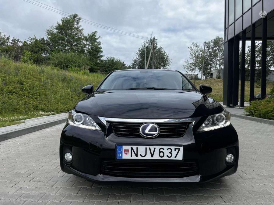 Melns Lexus CT 200h 2011 Viļņa, ar dzinēja tilpumu 1.80 L un nobraukumu 264 tūkst. km par 7999 €, foto 3 vietnē AUTOMOTO.COM.LV