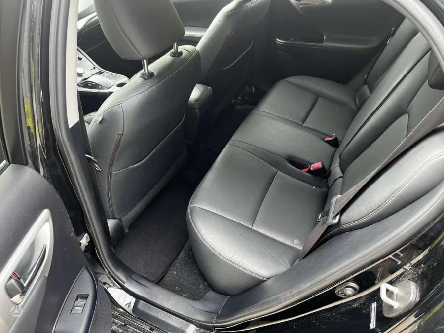 Melns Lexus CT 200h 2011 Viļņa, ar dzinēja tilpumu 1.80 L un nobraukumu 264 tūkst. km par 7999 €, foto 11 vietnē AUTOMOTO.COM.LV