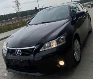 Black Lexus CT 200h 2011 in Vilnius, with an engine capacity of 1.80 L and mileage of 193 thousand km for 7999 €, photo 5 on AUTOMOTO.COM.LV