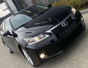 Black Lexus CT 200h 2011 in Vilnius, with an engine capacity of 1.80 L and mileage of 193 thousand km for 7999 €, photo 6 on AUTOMOTO.COM.LV