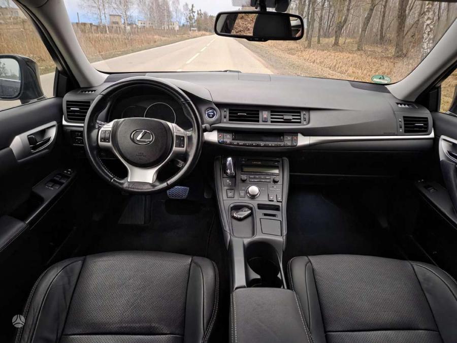 Melns Lexus CT 200h 2012 Kauņa, ar dzinēja tilpumu 1.80 L un nobraukumu 255 tūkst. km par 7999 €, foto 13 vietnē AUTOMOTO.COM.LV