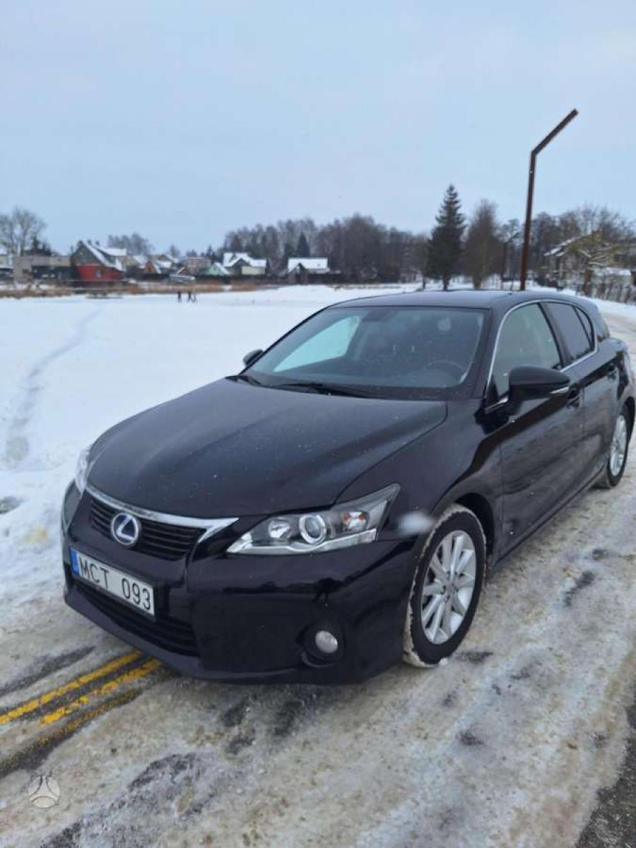 Melns Lexus CT 200h 2012 Raseiniai, ar dzinēja tilpumu 1.80 L un nobraukumu 264 tūkst. km par 8500 €, foto 2 vietnē AUTOMOTO.COM.LV
