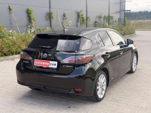 Black Lexus CT 200h 2012 in Vilnius, with an engine capacity of 1.80 L and mileage of 215 thousand km for 10500 €, photo 6 on AUTOMOTO.COM.LV