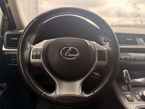 Black Lexus CT 200h 2012 in Vilnius, with an engine capacity of 1.80 L and mileage of 215 thousand km for 10500 €, photo 26 on AUTOMOTO.COM.LV