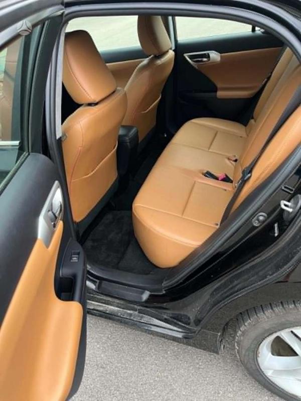 Melns Lexus CT 200h 2012 Kauņa, ar dzinēja tilpumu 1.80 L un nobraukumu 164 tūkst. km par 8300 €, foto 8 vietnē AUTOMOTO.COM.LV