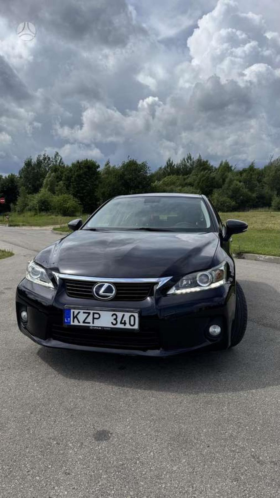 Melns Lexus CT 200h 2012 Viļņa, ar dzinēja tilpumu 1.80 L un nobraukumu 210 tūkst. km par 9300 €, foto 1 vietnē AUTOMOTO.COM.LV