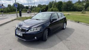 Melns Lexus CT 200h 2012 Viļņa, ar dzinēja tilpumu 1.80 L un nobraukumu 210 tūkst. km par 9300 €, foto 3 vietnē AUTOMOTO.COM.LV