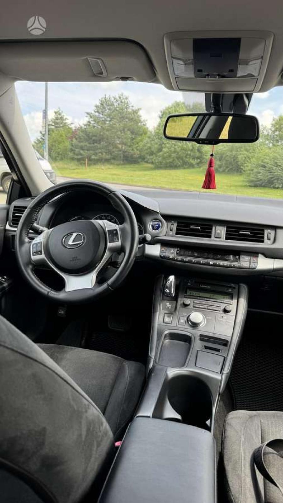 Melns Lexus CT 200h 2012 Viļņa, ar dzinēja tilpumu 1.80 L un nobraukumu 210 tūkst. km par 9300 €, foto 7 vietnē AUTOMOTO.COM.LV
