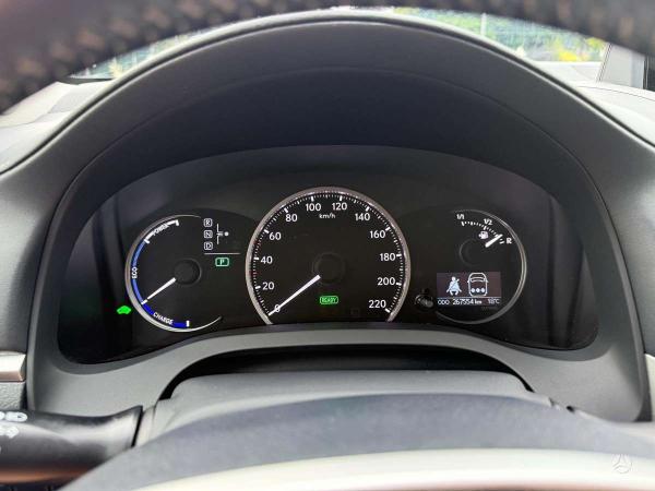 Black Lexus CT 200h 2012 in Kelme, with an engine capacity of 1.80 L and mileage of 268 thousand km for 7500 €, photo 9 on AUTOMOTO.COM.LV