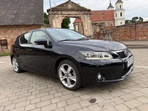 Black Lexus CT 200h 2012 in Kelme, with an engine capacity of 1.80 L and mileage of 268 thousand km for 7500 €, photo 13 on AUTOMOTO.COM.LV