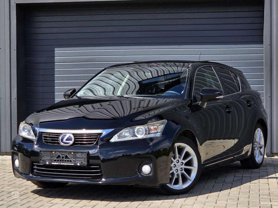 Black Lexus CT 200h 2012 in Kaunas, with an engine capacity of 1.80 L and mileage of 234 thousand km for 8750 €, photo 5 on AUTOMOTO.COM.LV
