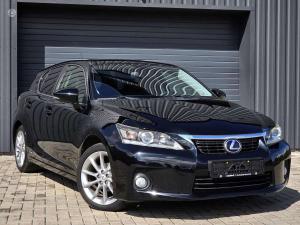 Black Lexus CT 200h 2012 in Kaunas, with an engine capacity of 1.80 L and mileage of 234 thousand km for 8750 €, photo 8 on AUTOMOTO.COM.LV