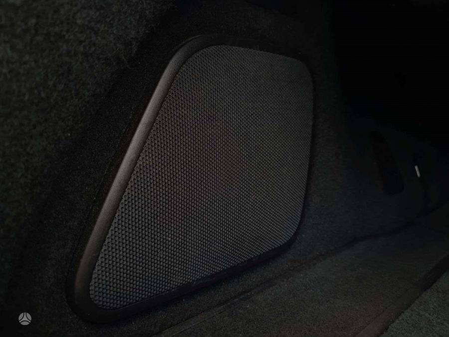 Black Lexus CT 200h 2012 in Kaunas, with an engine capacity of 1.80 L and mileage of 234 thousand km for 8500 €, photo 13 on AUTOMOTO.COM.LV