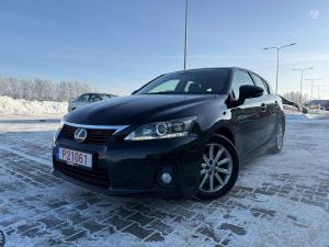 Black Lexus CT 200h 2013 in Vilnius, with an engine capacity of 1.80 L and mileage of 289 thousand km for 7650 €, photo 2 on AUTOMOTO.COM.LV