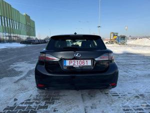 Black Lexus CT 200h 2013 in Vilnius, with an engine capacity of 1.80 L and mileage of 289 thousand km for 7650 €, photo 8 on AUTOMOTO.COM.LV