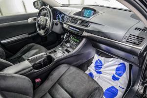 Melns Lexus CT 200h 2013 Kauņa, ar dzinēja tilpumu 1.80 L un nobraukumu 312 tūkst. km par 8990 €, foto 11 vietnē AUTOMOTO.COM.LV