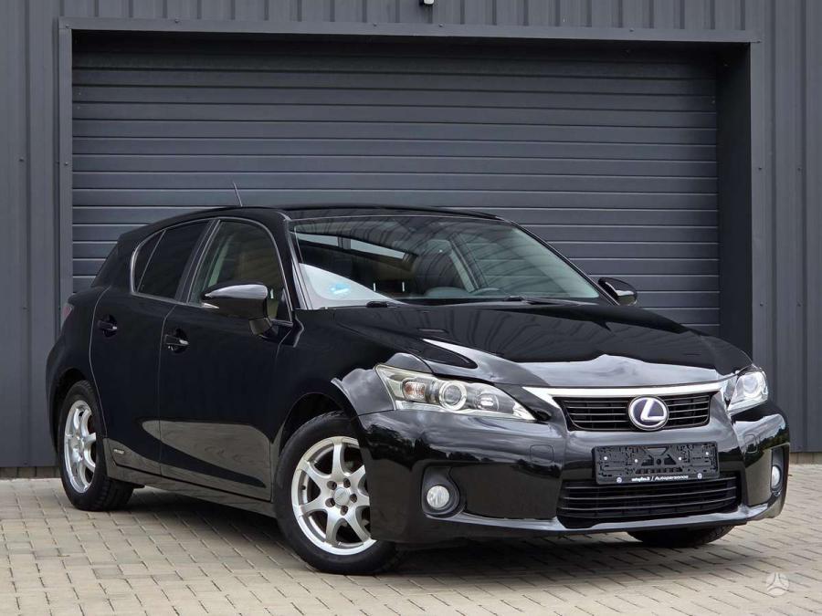 Melns Lexus CT 200h 2013 Kauņa, ar dzinēja tilpumu 1.80 L un nobraukumu 283 tūkst. km par 8500 €, foto 5 vietnē AUTOMOTO.COM.LV