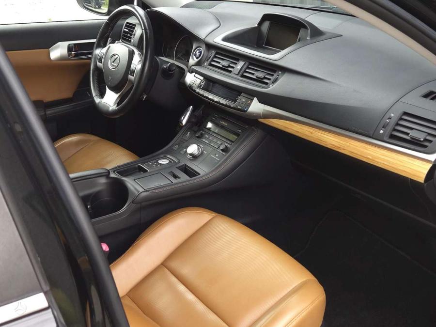 Melns Lexus CT 200h 2013 Kauņa, ar dzinēja tilpumu 1.80 L un nobraukumu 283 tūkst. km par 8500 €, foto 6 vietnē AUTOMOTO.COM.LV
