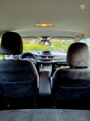 Black Lexus CT 200h 2013 in Vilnius, with an engine capacity of 1.80 L and mileage of 273 thousand km for 8200 €, photo 7 on AUTOMOTO.COM.LV