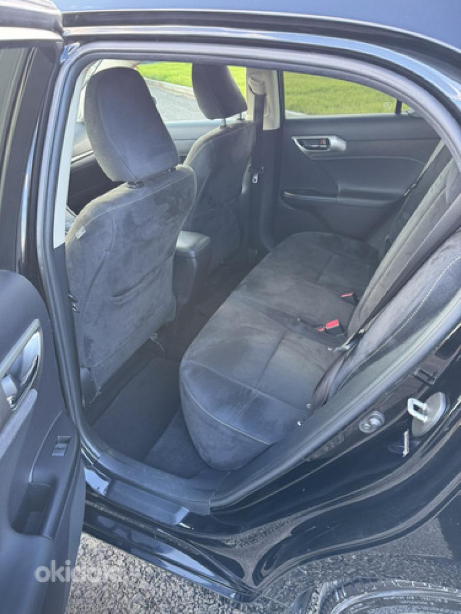 Melns Lexus CT 200h 2014 Tallina, ar dzinēja tilpumu 1.80 L un nobraukumu 320 tūkst. km par 9999 €, foto 9 vietnē AUTOMOTO.COM.LV