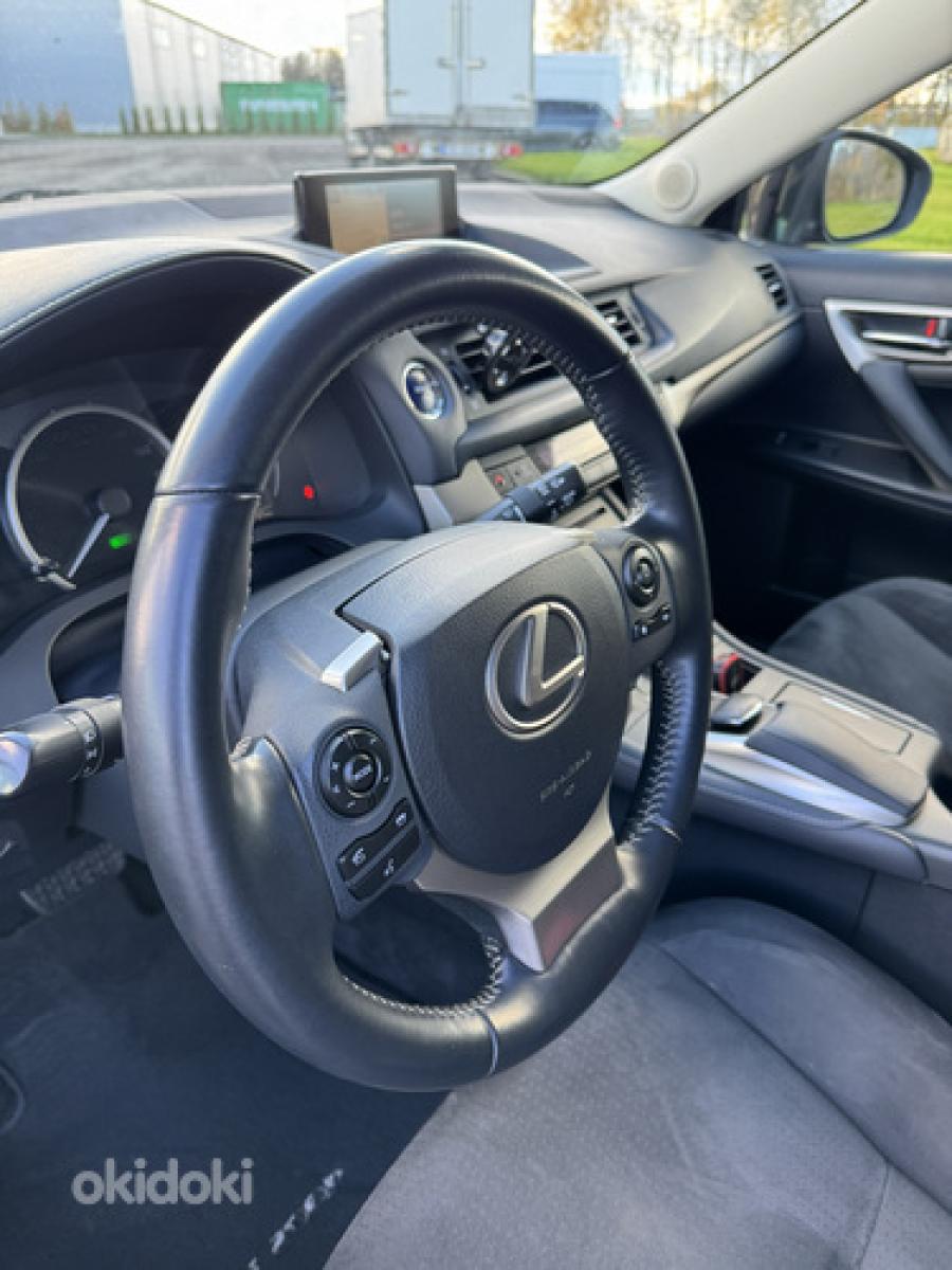 Melns Lexus CT 200h 2014 Tallina, ar dzinēja tilpumu 1.80 L un nobraukumu 320 tūkst. km par 9999 €, foto 11 vietnē AUTOMOTO.COM.LV