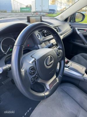 Melns Lexus CT 200h 2014 Tallina, ar dzinēja tilpumu 1.80 L un nobraukumu 320 tūkst. km par 9999 €, foto 26 vietnē AUTOMOTO.COM.LV