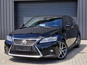 Black Lexus CT 200h 2014 in Kaunas, with an engine capacity of 1.80 L and mileage of 250 thousand km for 10999 €, photo 4 on AUTOMOTO.COM.LV