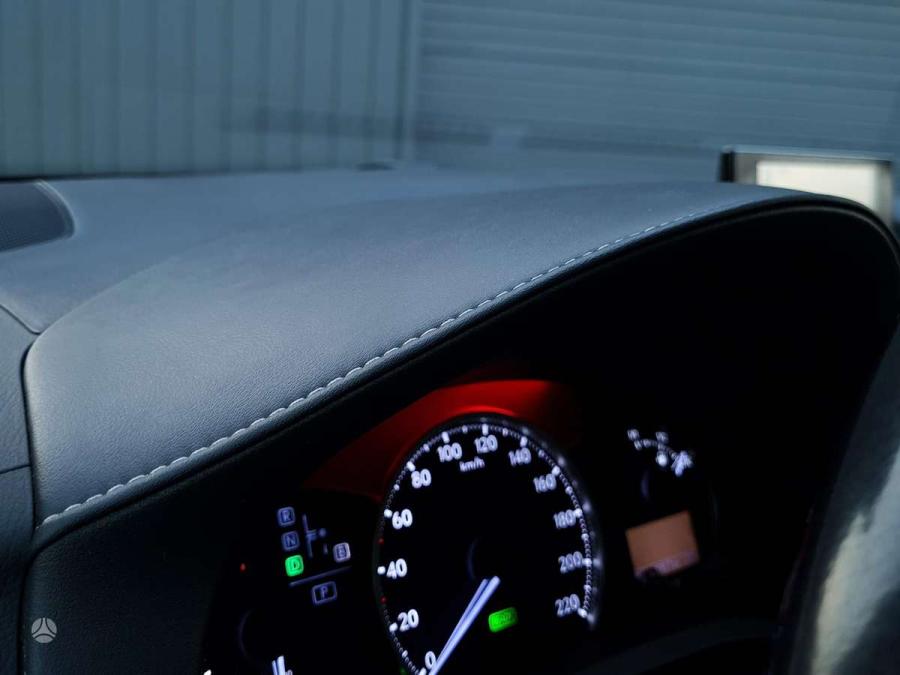 Melns Lexus CT 200h 2014 Kauņa, ar dzinēja tilpumu 1.80 L un nobraukumu 300 tūkst. km par 9500 €, foto 7 vietnē AUTOMOTO.COM.LV