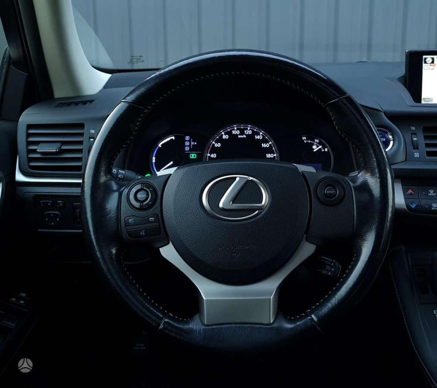 Melns Lexus CT 200h 2014 Kauņa, ar dzinēja tilpumu 1.80 L un nobraukumu 300 tūkst. km par 9500 €, foto 8 vietnē AUTOMOTO.COM.LV